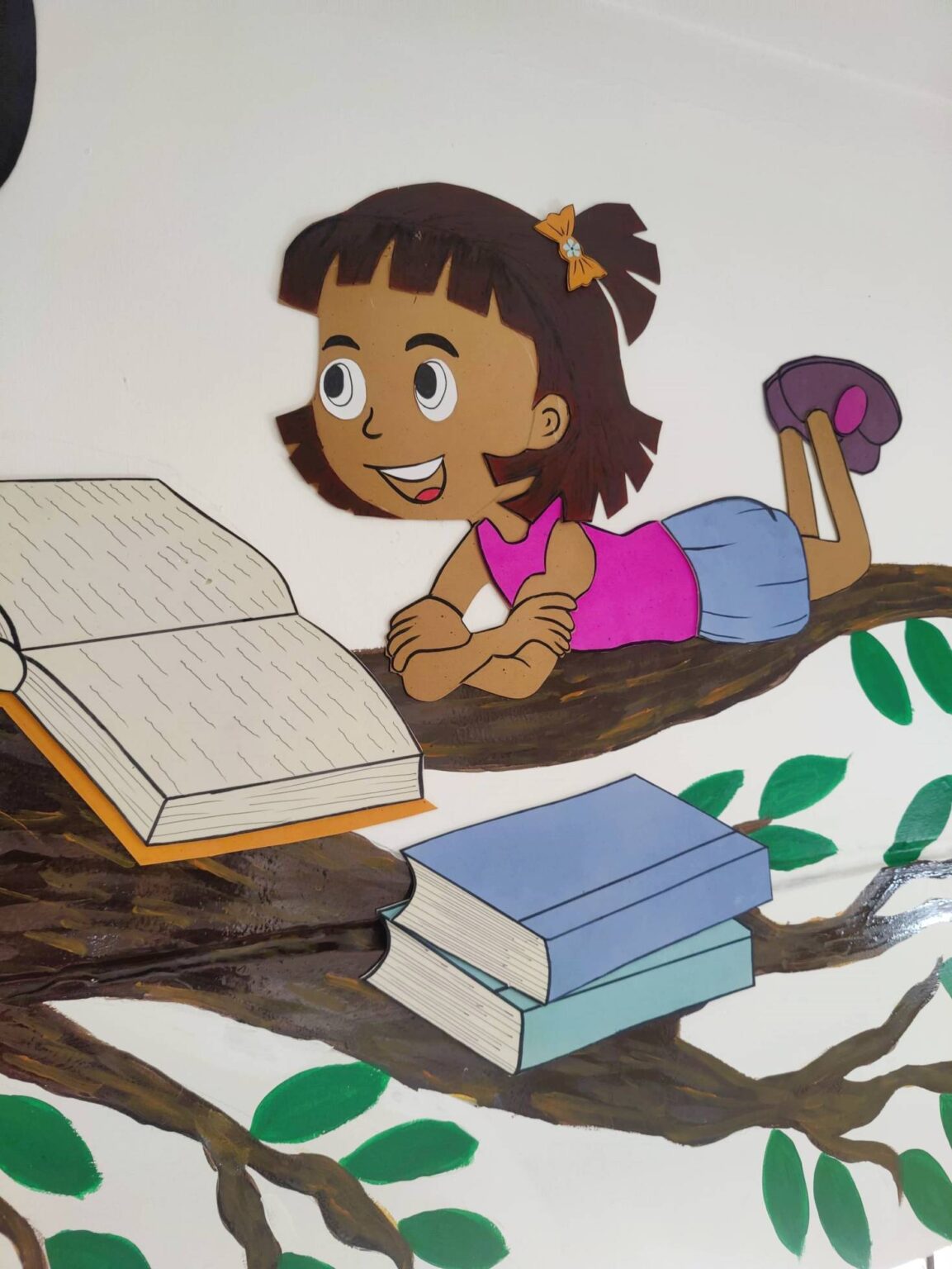 School Mural: Lead a Better Life, Read Every Day - 1thousandideas
